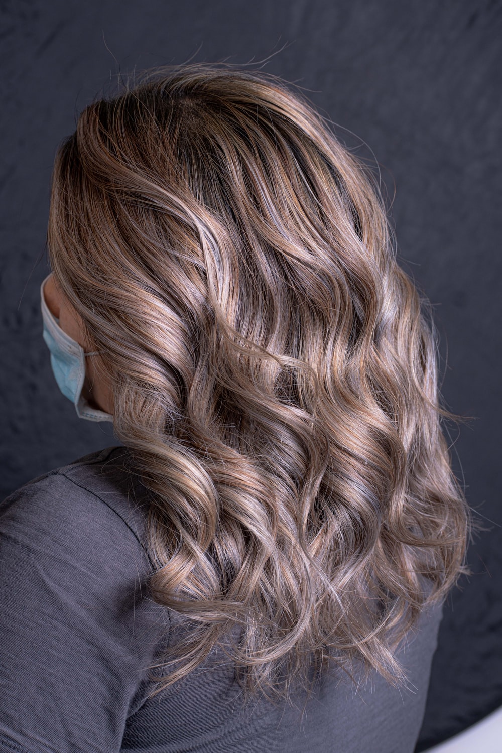 8 Ways To Get Stunning Beach Hair Waves - Beauty Signal Lab